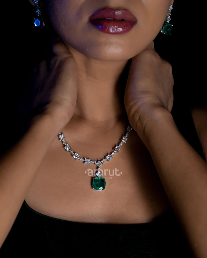 Emerald green diamond necklace store